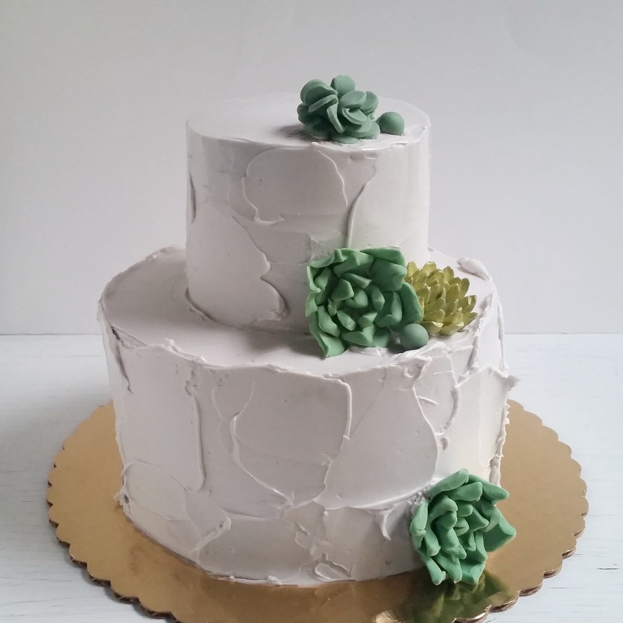 local htx bakery making cakes, pastries, dessert